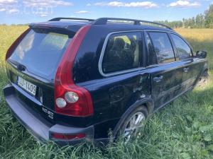 Black Volvo XC90 2003 in Jekabpils, with an engine capacity of 2.90 L and mileage of 300 thousand km for 1200 €, photo 4 on AUTOMOTO.COM.LV