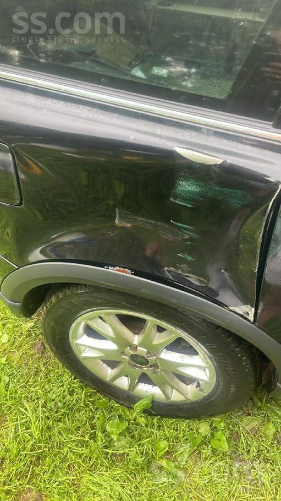 Black Volvo XC90 2003 in Jekabpils, with an engine capacity of 2.90 L and mileage of 300 thousand km for 1200 €, photo 7 on AUTOMOTO.COM.LV