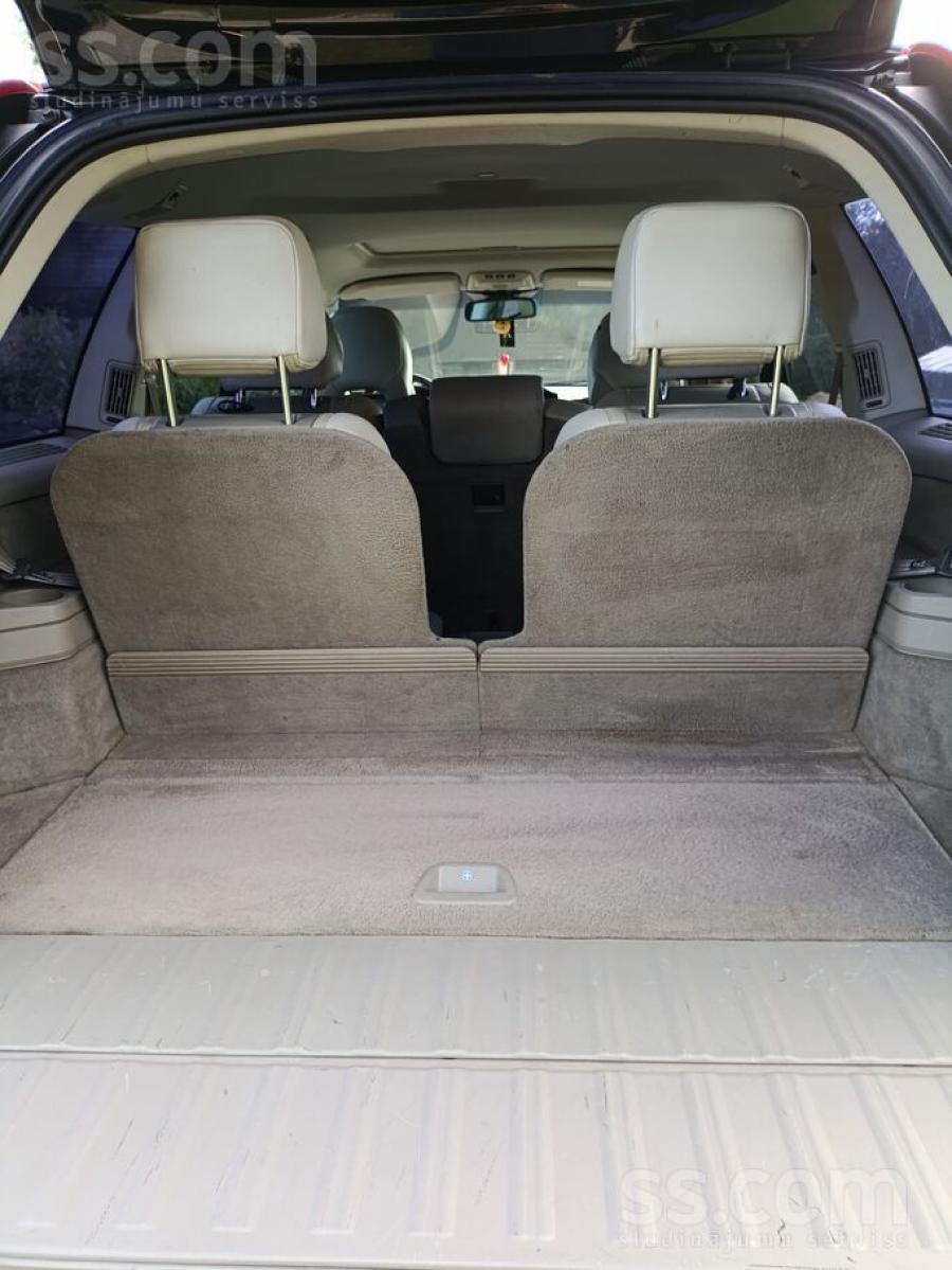 Black Volvo XC90 2003 in Cesis, with an engine capacity of 2.40 L and mileage of 366 thousand km for 3800 €, photo 6 on AUTOMOTO.COM.LV