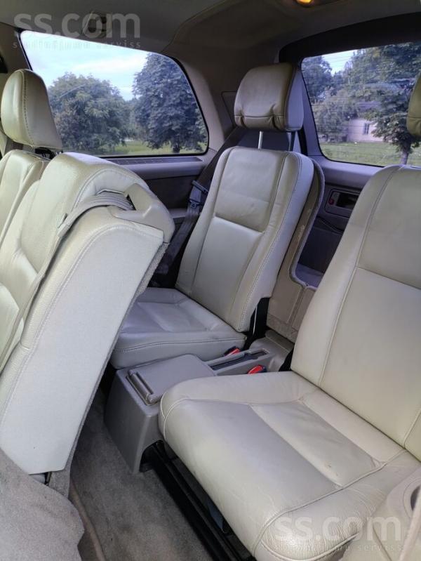 Melns Volvo XC90 2003 Cēsis, ar dzinēja tilpumu 2.40 L un nobraukumu 366 tūkst. km par 3800 €, foto 7 vietnē AUTOMOTO.COM.LV