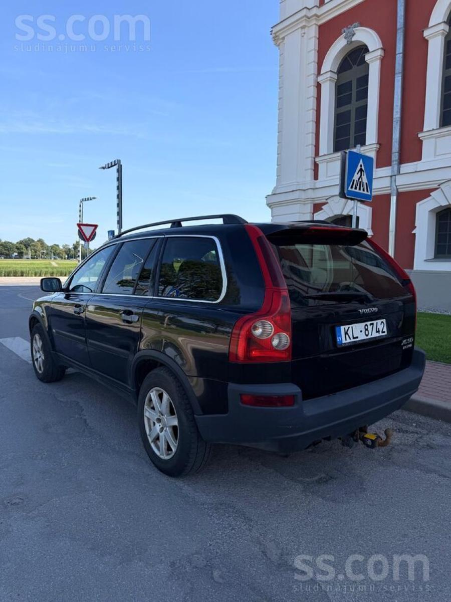 Melns Volvo XC90 2003 Jelgava, ar dzinēja tilpumu 2.40 L un nobraukumu 350 tūkst. km par 1500 €, foto 4 vietnē AUTOMOTO.COM.LV