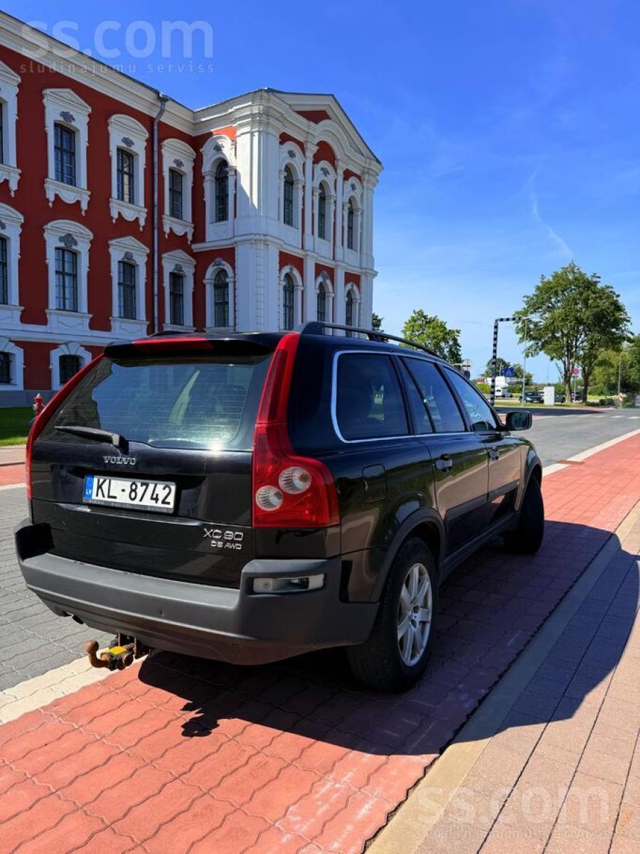Melns Volvo XC90 2003 Jelgava, ar dzinēja tilpumu 2.40 L un nobraukumu 350 tūkst. km par 1500 €, foto 5 vietnē AUTOMOTO.COM.LV
