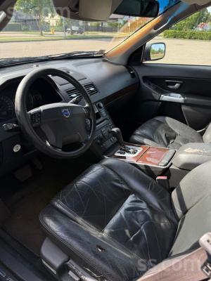 Melns Volvo XC90 2003 Jelgava, ar dzinēja tilpumu 2.40 L un nobraukumu 350 tūkst. km par 1500 €, foto 6 vietnē AUTOMOTO.COM.LV