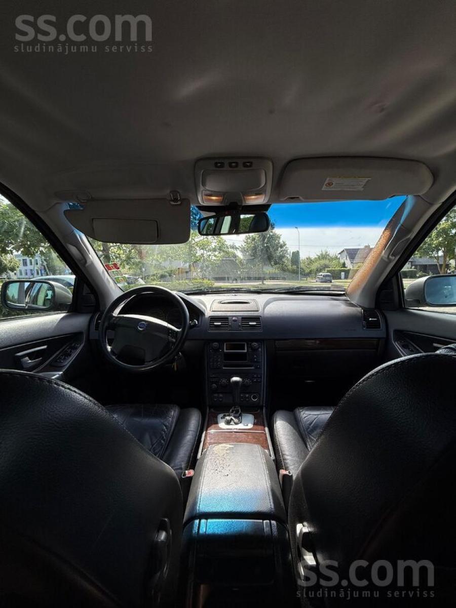 Melns Volvo XC90 2003 Jelgava, ar dzinēja tilpumu 2.40 L un nobraukumu 350 tūkst. km par 1500 €, foto 7 vietnē AUTOMOTO.COM.LV