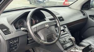 Black Volvo XC90 2003 in Radviliskis, with an engine capacity of 2.50 L and mileage of 247 thousand km for 1650 €, photo 8 on AUTOMOTO.COM.LV