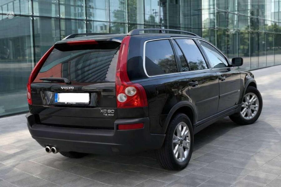 Black Volvo XC90 2003 in Klaipeda, with an engine capacity of 2.90 L and mileage of 148 thousand km for 2800 €, photo 5 on AUTOMOTO.COM.LV