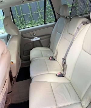 Black Volvo XC90 2003 in Klaipeda, with an engine capacity of 2.90 L and mileage of 148 thousand km for 2800 €, photo 19 on AUTOMOTO.COM.LV