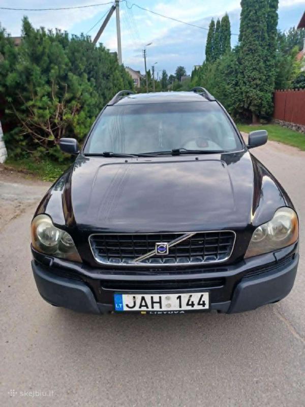 Black Volvo XC90 2003 in Rokiskis, with an engine capacity of 2.40 L and mileage of 330 thousand km for 2700 €, photo 1 on AUTOMOTO.COM.LV