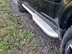 Black Volvo XC90 2003 in Riga, with an engine capacity of 2.40 L and mileage of 0 thousand km for 1990 €, photo 5 on AUTOMOTO.COM.LV