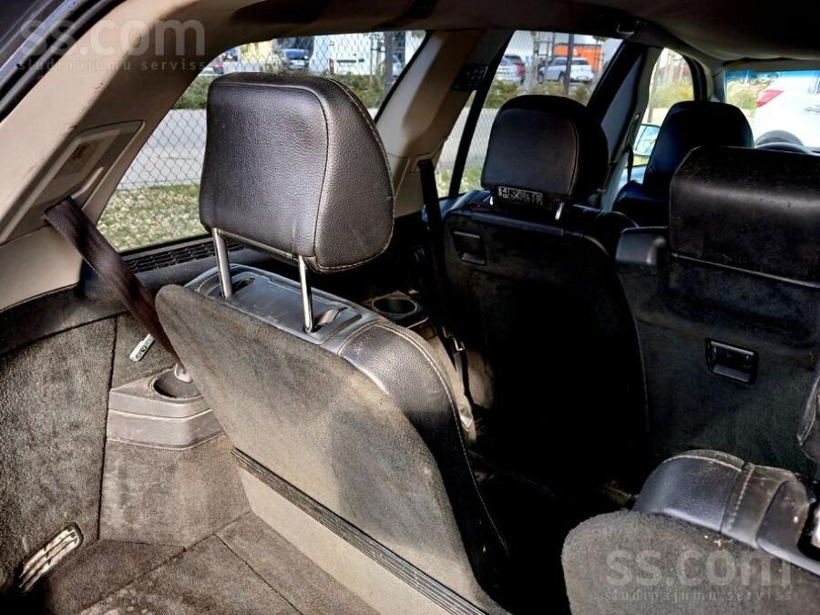 Black Volvo XC90 2003 in Riga, with an engine capacity of 2.40 L and mileage of 0 thousand km for 1990 €, photo 13 on AUTOMOTO.COM.LV