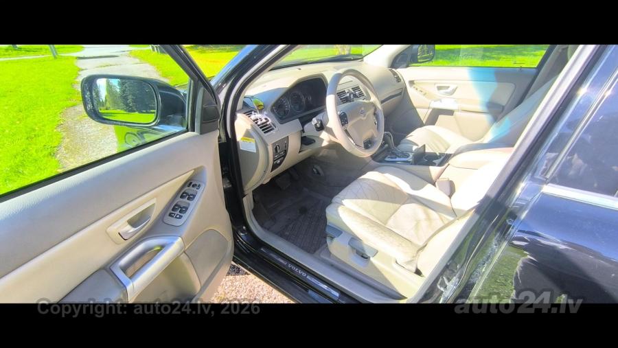 Melns Volvo XC90 2003 Pērnava, ar dzinēja tilpumu 2.40 L un nobraukumu 464 tūkst. km par 3400 €, foto 8 vietnē AUTOMOTO.COM.LV
