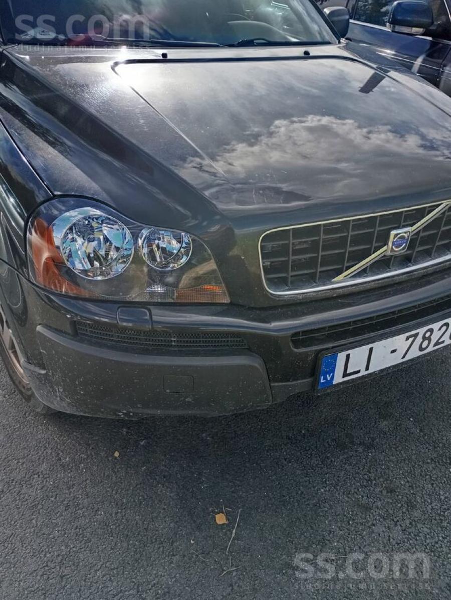 Melns Volvo XC90 2003 Jelgava, ar dzinēja tilpumu 2.40 L un nobraukumu 450 tūkst. km par 2300 €, foto 1 vietnē AUTOMOTO.COM.LV