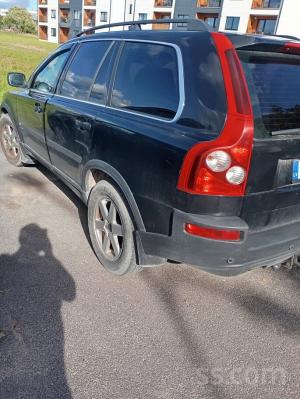 Melns Volvo XC90 2003 Jelgava, ar dzinēja tilpumu 2.40 L un nobraukumu 450 tūkst. km par 2300 €, foto 3 vietnē AUTOMOTO.COM.LV