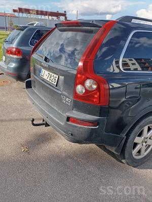 Melns Volvo XC90 2003 Jelgava, ar dzinēja tilpumu 2.40 L un nobraukumu 450 tūkst. km par 2300 €, foto 4 vietnē AUTOMOTO.COM.LV