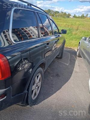 Melns Volvo XC90 2003 Jelgava, ar dzinēja tilpumu 2.40 L un nobraukumu 450 tūkst. km par 2300 €, foto 5 vietnē AUTOMOTO.COM.LV