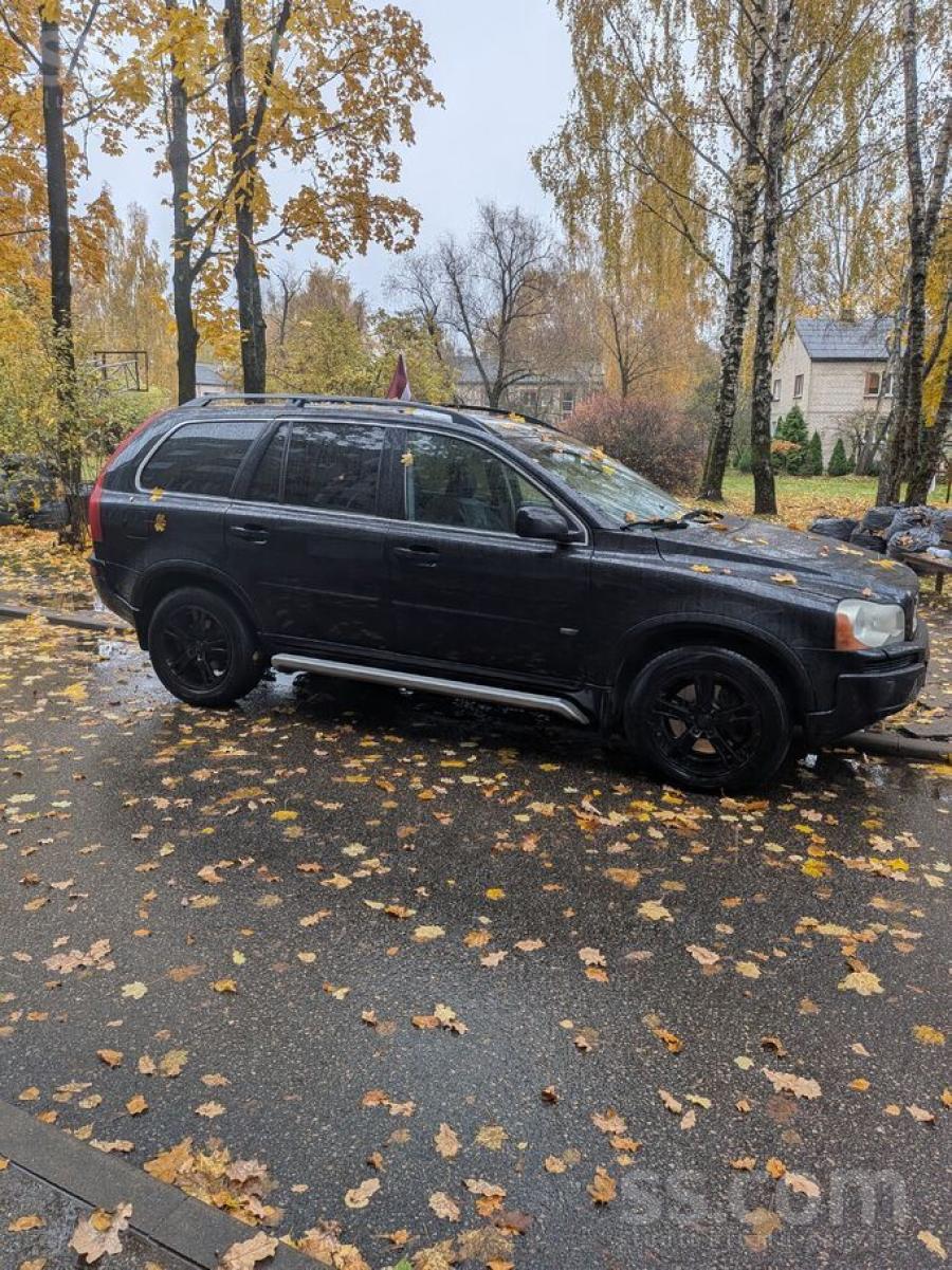 Melns Volvo XC90 2003 Rīga, ar dzinēja tilpumu 2.90 L un nobraukumu 260 tūkst. km par 3800 €, foto 1 vietnē AUTOMOTO.COM.LV