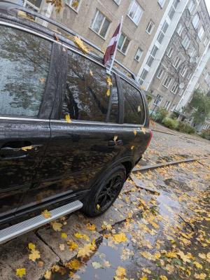 Melns Volvo XC90 2003 Rīga, ar dzinēja tilpumu 2.90 L un nobraukumu 260 tūkst. km par 3800 €, foto 3 vietnē AUTOMOTO.COM.LV