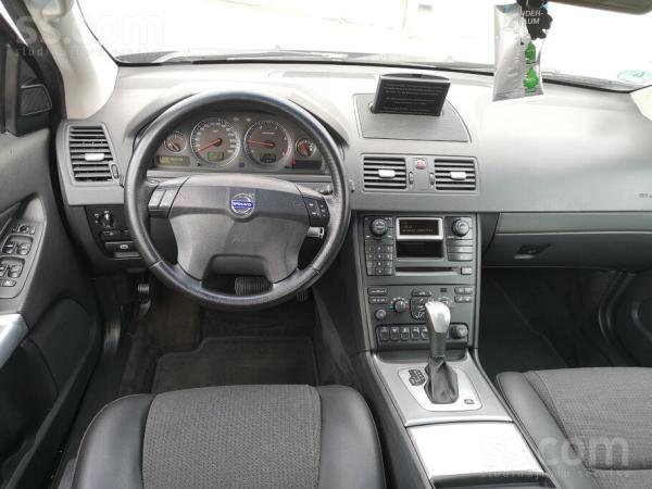 Melns Volvo XC90 2004 Rīga, ar dzinēja tilpumu 2.40 L un nobraukumu 265 tūkst. km par 5500 €, foto 9 vietnē AUTOMOTO.COM.LV