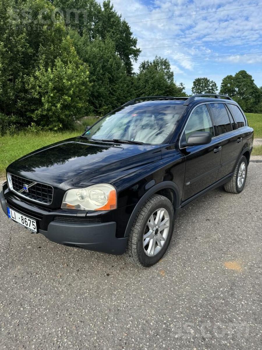 Black Volvo XC90 2004 in Talsi, with an engine capacity of 2.40 L and mileage of 422 thousand km for 3200 €, photo 2 on AUTOMOTO.COM.LV