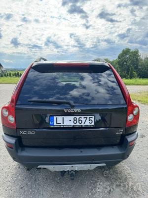 Black Volvo XC90 2004 in Talsi, with an engine capacity of 2.40 L and mileage of 422 thousand km for 3200 €, photo 3 on AUTOMOTO.COM.LV