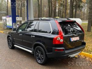 Melns Volvo XC90 2004 Rīga, ar dzinēja tilpumu 2.40 L un nobraukumu 0 tūkst. km par 3799 €, foto 3 vietnē AUTOMOTO.COM.LV