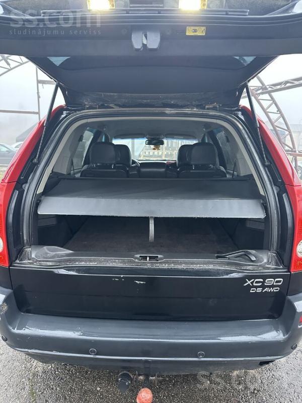 Melns Volvo XC90 2004 Saldus, ar dzinēja tilpumu 2.40 L un nobraukumu 467 tūkst. km par 3400 €, foto 4 vietnē AUTOMOTO.COM.LV