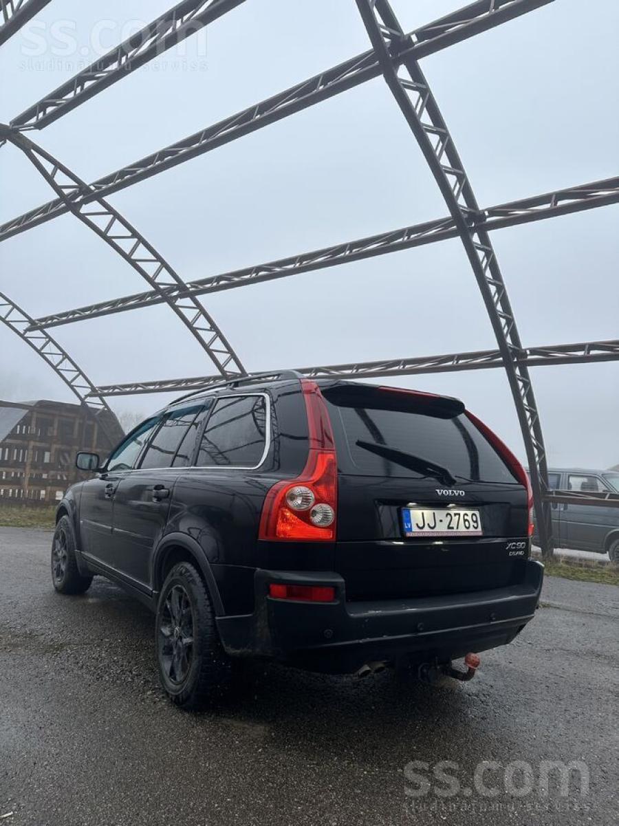 Melns Volvo XC90 2004 Saldus, ar dzinēja tilpumu 2.40 L un nobraukumu 467 tūkst. km par 3400 €, foto 7 vietnē AUTOMOTO.COM.LV