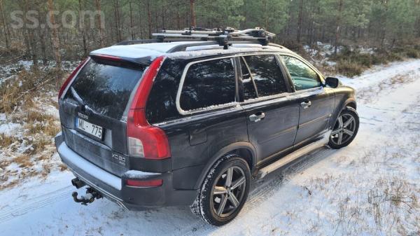 Black Volvo XC90 2004 in Riga, with an engine capacity of 2.50 L and mileage of 0 thousand km for 3000 €, photo 5 on AUTOMOTO.COM.LV