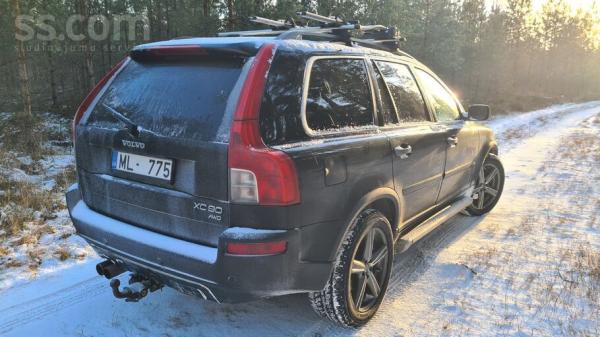 Black Volvo XC90 2004 in Riga, with an engine capacity of 2.50 L and mileage of 0 thousand km for 3000 €, photo 8 on AUTOMOTO.COM.LV