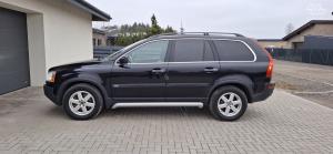 Melns Volvo XC90 2004 Viļņa, ar dzinēja tilpumu 2.40 L un nobraukumu 389 tūkst. km par 2999 €, foto 2 vietnē AUTOMOTO.COM.LV