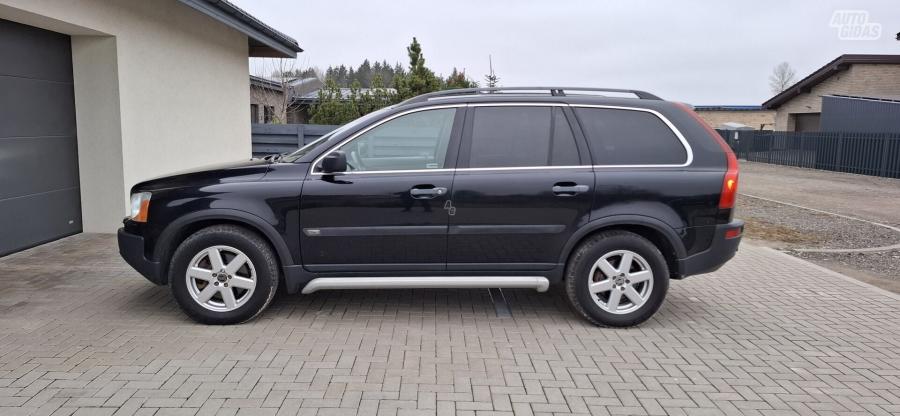 Melns Volvo XC90 2004 Viļņa, ar dzinēja tilpumu 2.40 L un nobraukumu 389 tūkst. km par 2999 €, foto 2 vietnē AUTOMOTO.COM.LV