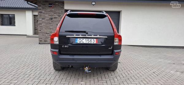 Black Volvo XC90 2004 in Vilnius, with an engine capacity of 2.40 L and mileage of 389 thousand km for 2999 €, photo 3 on AUTOMOTO.COM.LV