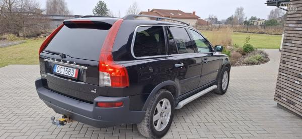 Black Volvo XC90 2004 in Vilnius, with an engine capacity of 2.40 L and mileage of 389 thousand km for 2999 €, photo 6 on AUTOMOTO.COM.LV