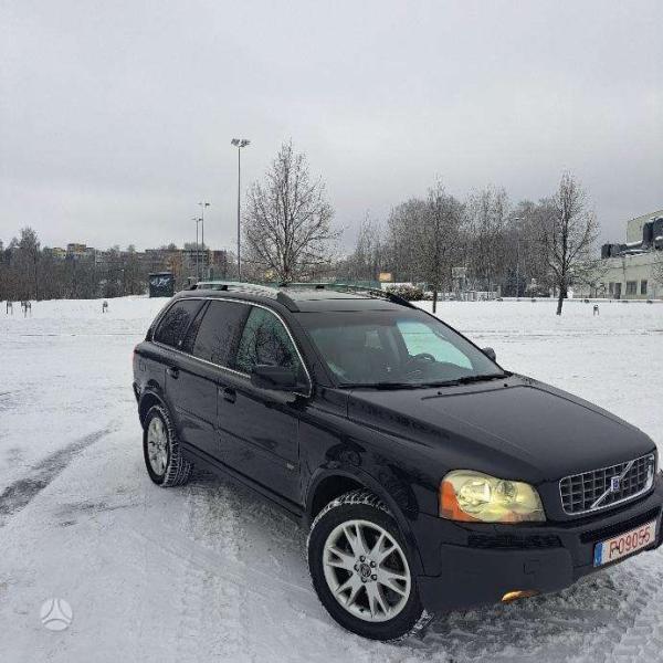 Melns Volvo XC90 2004 Utena, ar dzinēja tilpumu 2.40 L un nobraukumu 320 tūkst. km par 4250 €, foto 1 vietnē AUTOMOTO.COM.LV