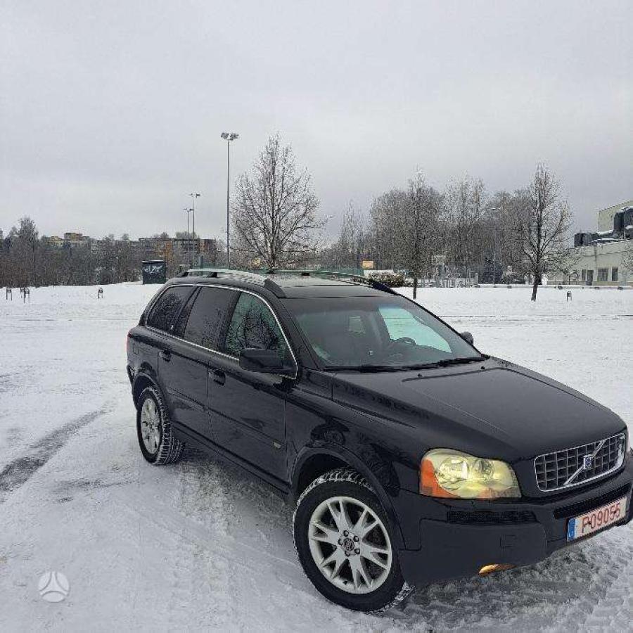 Melns Volvo XC90 2004 Utena, ar dzinēja tilpumu 2.40 L un nobraukumu 320 tūkst. km par 4250 €, foto 1 vietnē AUTOMOTO.COM.LV
