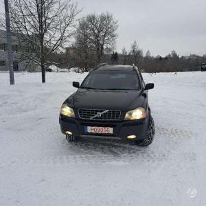 Melns Volvo XC90 2004 Utena, ar dzinēja tilpumu 2.40 L un nobraukumu 320 tūkst. km par 4250 €, foto 2 vietnē AUTOMOTO.COM.LV