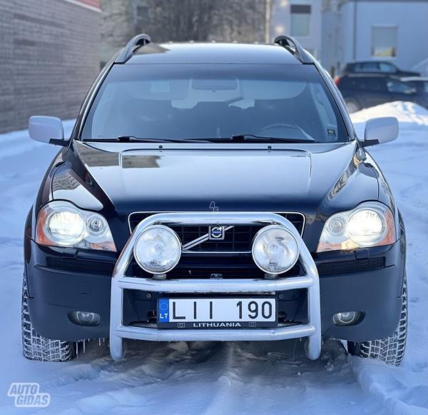 Black Volvo XC90 2004 in Kaunas, with an engine capacity of 2.40 L and mileage of 367 thousand km for 3450 €, photo 1 on AUTOMOTO.COM.LV