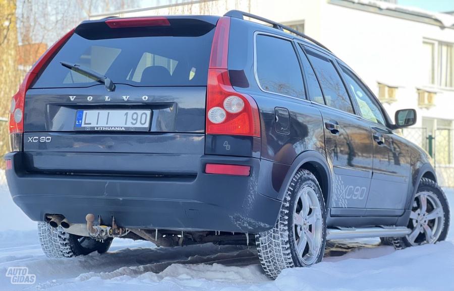 Black Volvo XC90 2004 in Kaunas, with an engine capacity of 2.40 L and mileage of 367 thousand km for 3450 €, photo 8 on AUTOMOTO.COM.LV