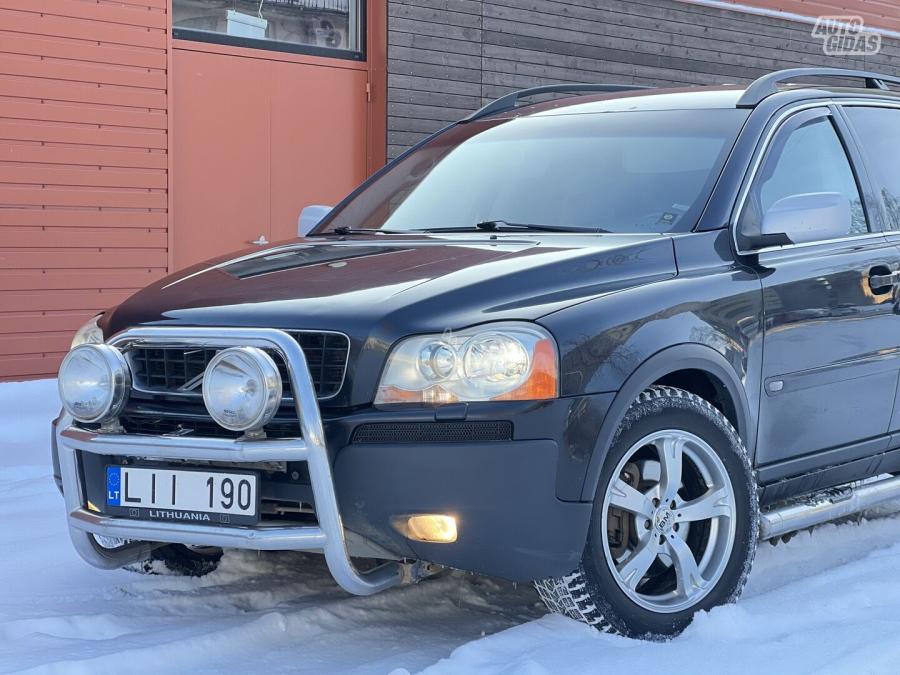 Black Volvo XC90 2004 in Kaunas, with an engine capacity of 2.40 L and mileage of 367 thousand km for 3450 €, photo 11 on AUTOMOTO.COM.LV
