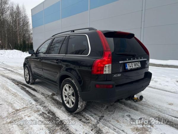 Black Volvo XC90 2004 in Parnu, with an engine capacity of 2.40 L and mileage of 349 thousand km for 3490 €, photo 3 on AUTOMOTO.COM.LV