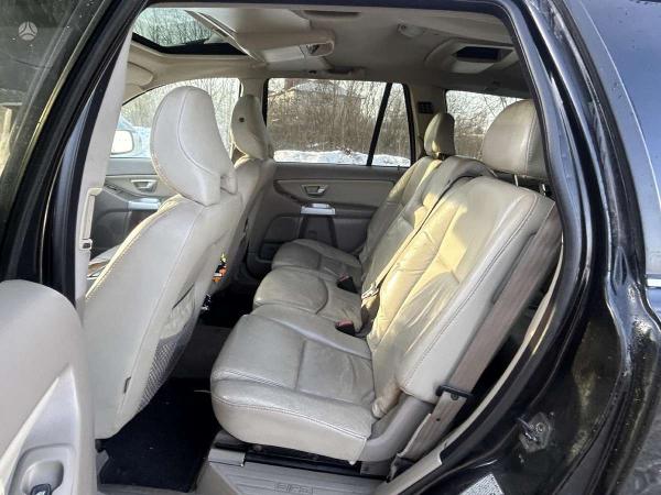 Melns Volvo XC90 2004 Ukmergė, ar dzinēja tilpumu 2.52 L un nobraukumu 279 tūkst. km par 1750 €, foto 10 vietnē AUTOMOTO.COM.LV