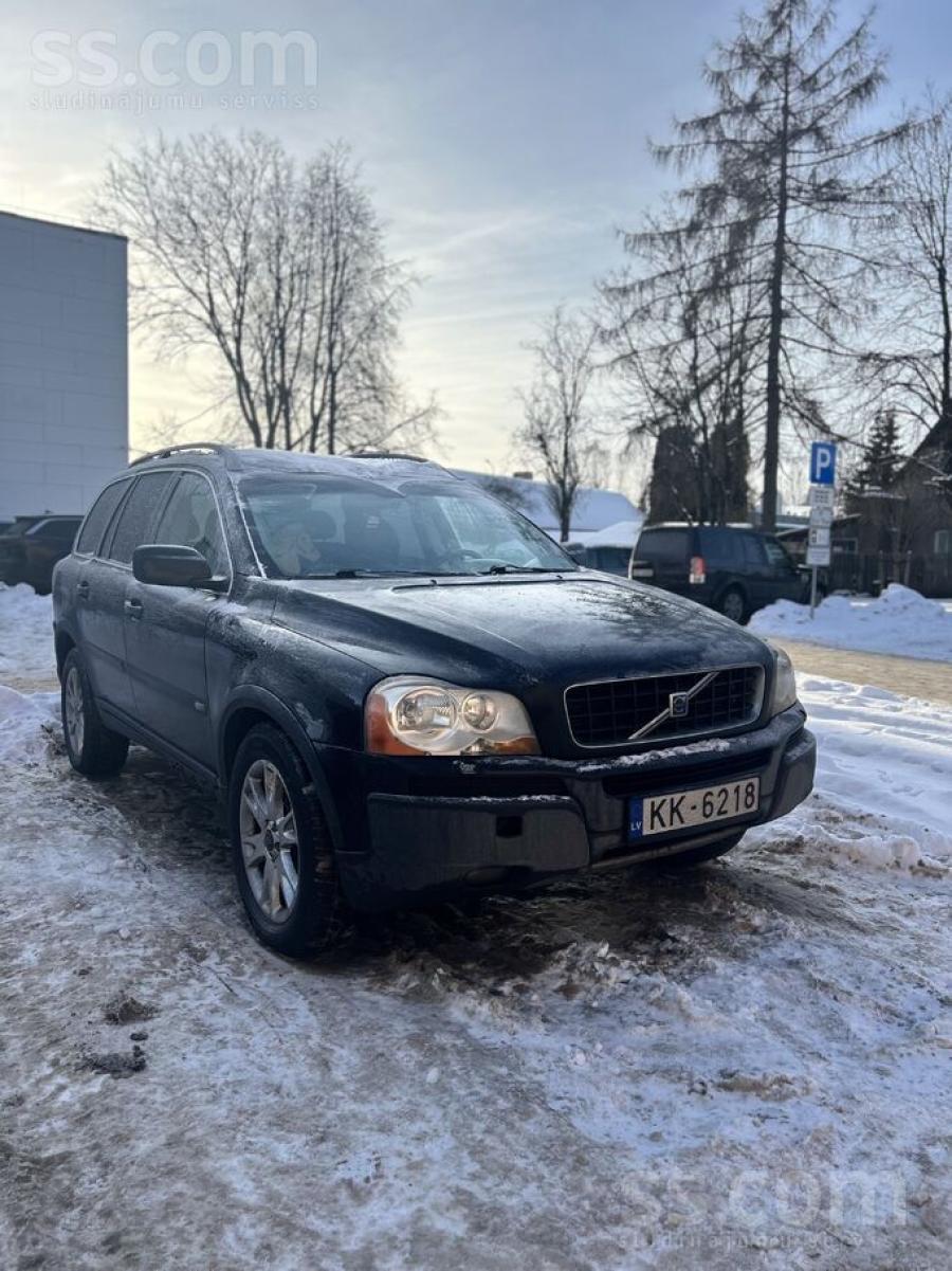 Melns Volvo XC90 2004 Ogre, ar dzinēja tilpumu 2.40 L un nobraukumu 396 tūkst. km par 2400 €, foto 1 vietnē AUTOMOTO.COM.LV
