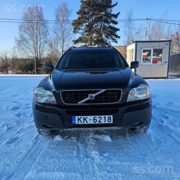 Black Volvo XC90 2004 in Riga, with an engine capacity of 2.40 L and mileage of 370 thousand km for 3750 €, photo 2 on AUTOMOTO.COM.LV