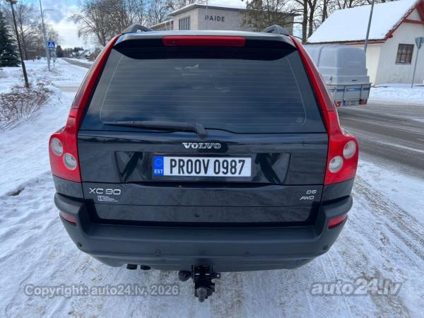 Black Volvo XC90 2004 in Paide, with an engine capacity of 2.40 L and mileage of 0 thousand km for 4900 €, photo 8 on AUTOMOTO.COM.LV