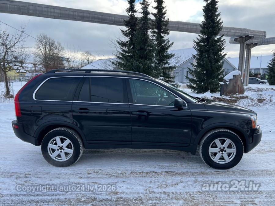 Black Volvo XC90 2004 in Paide, with an engine capacity of 2.40 L and mileage of 0 thousand km for 4900 €, photo 10 on AUTOMOTO.COM.LV