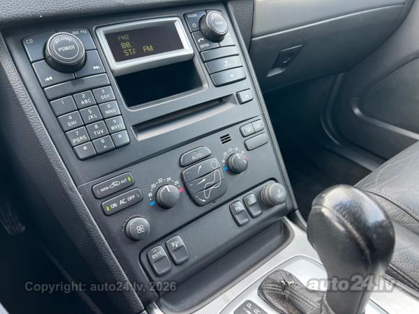 Черный Вольво ХС90 2004 в Пайде, объемом двигателя 2.40 л и пробегом 0 тыс. км за 4900 €, фото 11 на AUTOMOTO.COM.LV