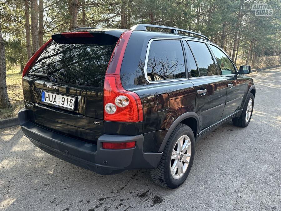Black Volvo XC90 2004 in Vilnius, with an engine capacity of 2.40 L and mileage of 392 thousand km for 2850 €, photo 4 on AUTOMOTO.COM.LV