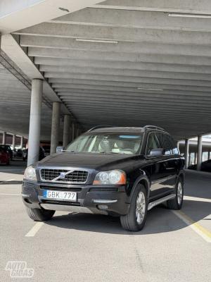 Melns Volvo XC90 2004 Kauņa, ar dzinēja tilpumu 2.40 L un nobraukumu 410 tūkst. km par 4600 €, foto  vietnē AUTOMOTO.COM.LV