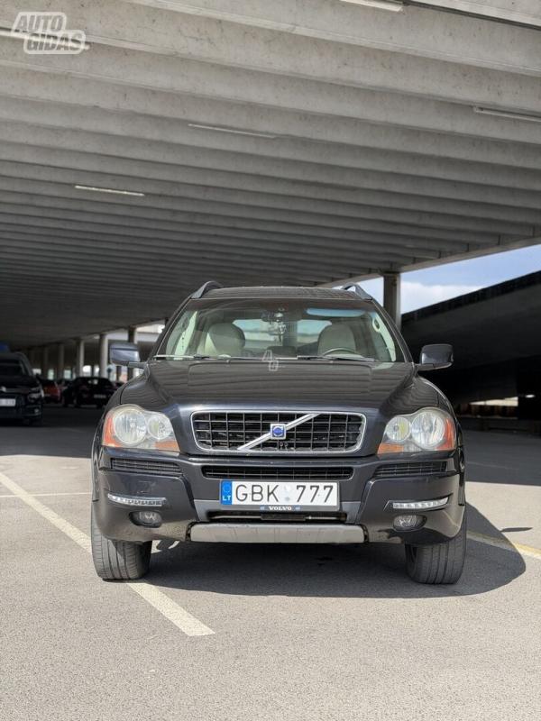 Black Volvo XC90 2004 in Kaunas, with an engine capacity of 2.40 L and mileage of 410 thousand km for 4600 €, photo 6 on AUTOMOTO.COM.LV
