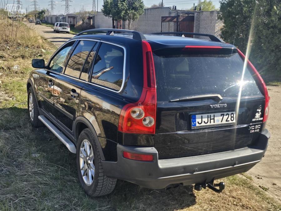 Melns Volvo XC90 2004 Kauņa, ar dzinēja tilpumu 2.40 L un nobraukumu 346 tūkst. km par 4150 €, foto 6 vietnē AUTOMOTO.COM.LV